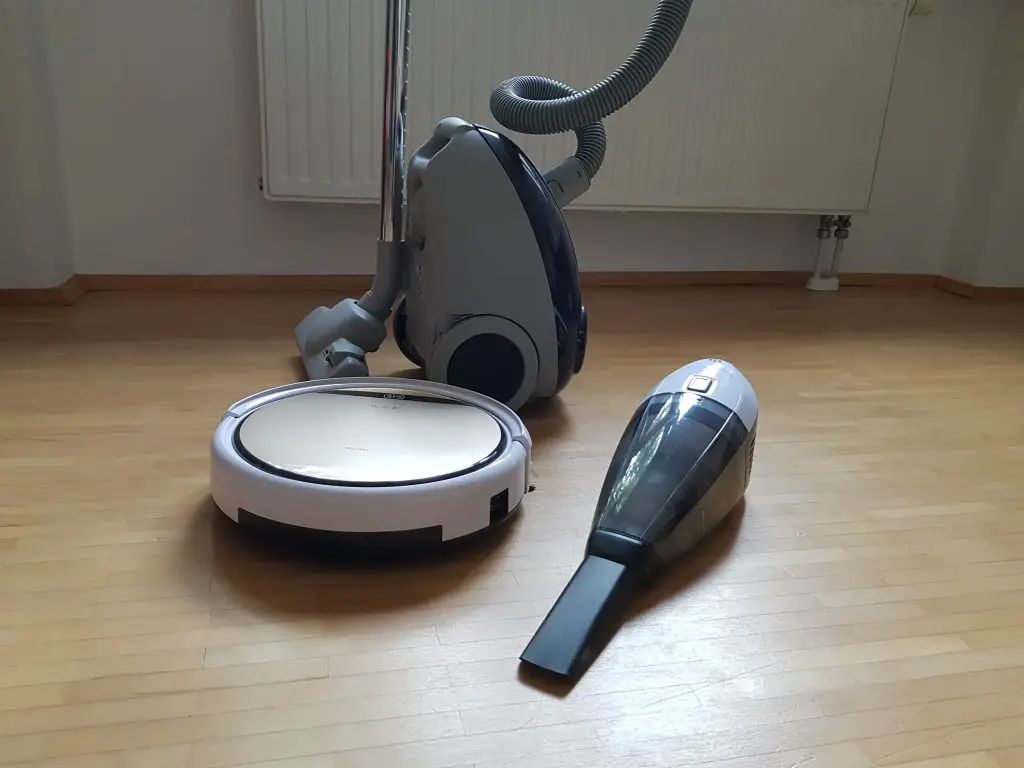 Saugroboter Test | Automatischer & selbstfahrender Staubsauger Roboter